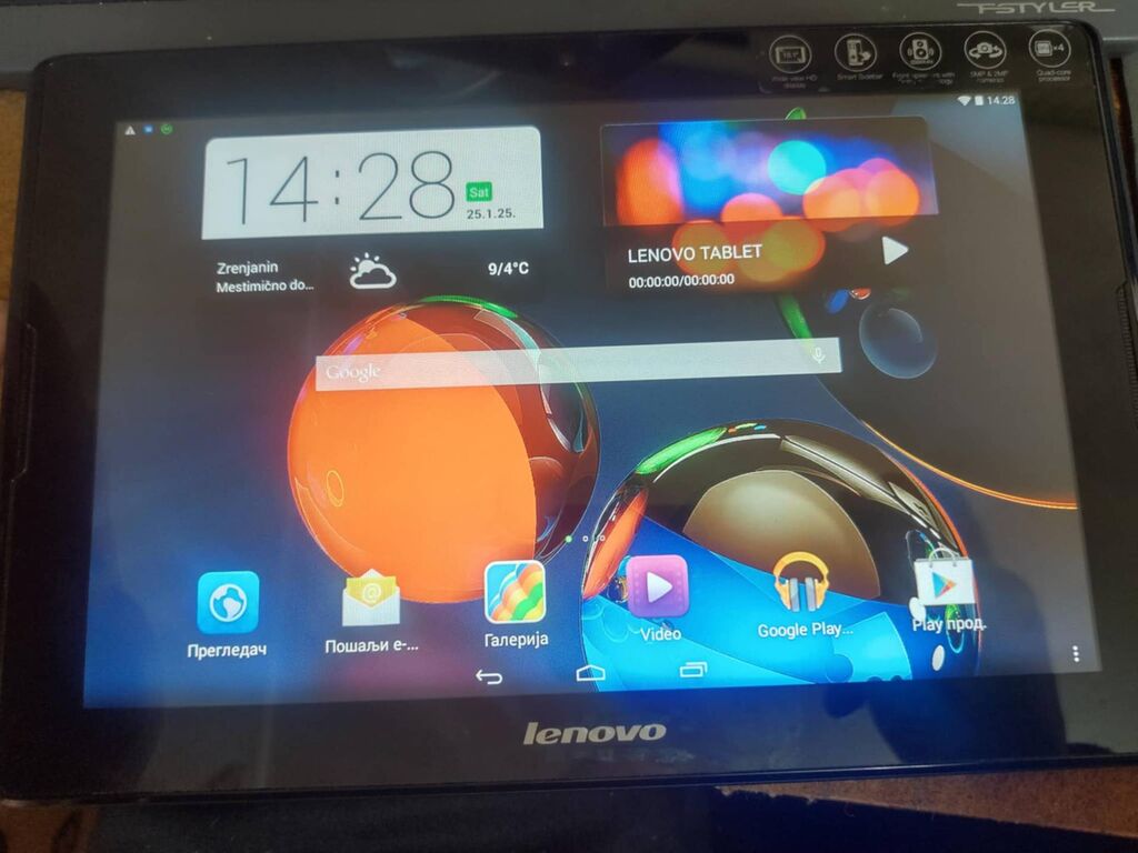 Lenovo A10-70 A7600F Tablet je potpuno ispravanbaterija dobra dobro