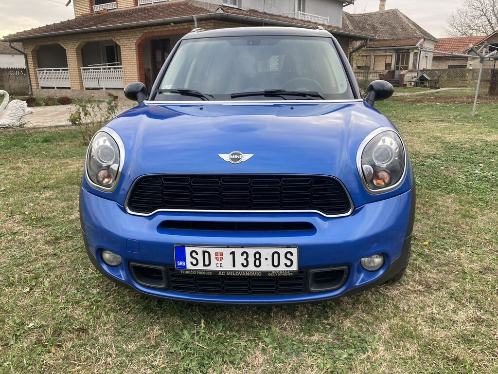 Mini Cooper Countryman: 0.5 l | 2012 г. 181000 km. Hečbek