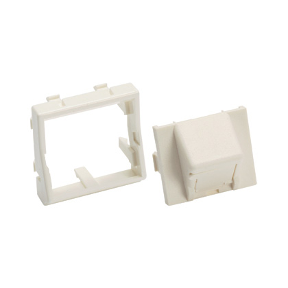 Adapter 45x45mm sa kosim nosacem modula 1M,sa poklopcem,beli
