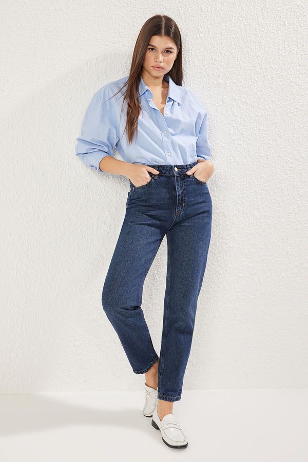 TRENDYOL DARK BLUE REGULAR WAIST MOM JEANS