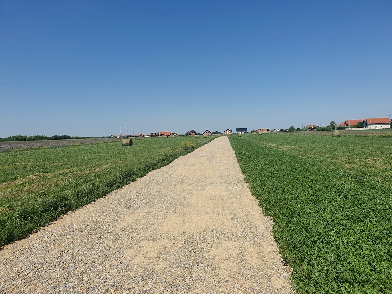 Batajnica/Busije zemljiste na prodaju