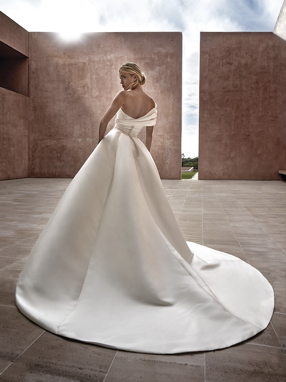 Pronovias / LUISE