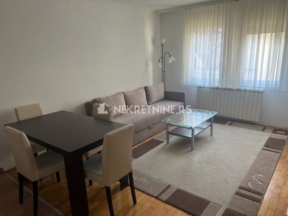 Garsonjera kod T.C. Zire, Bistrička br.5 400 EUR