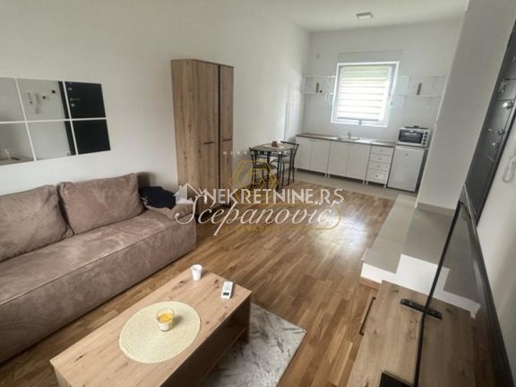 Petrovaradin, Petrovaradin, 0.5 stan, 23m2, 48500 EUR