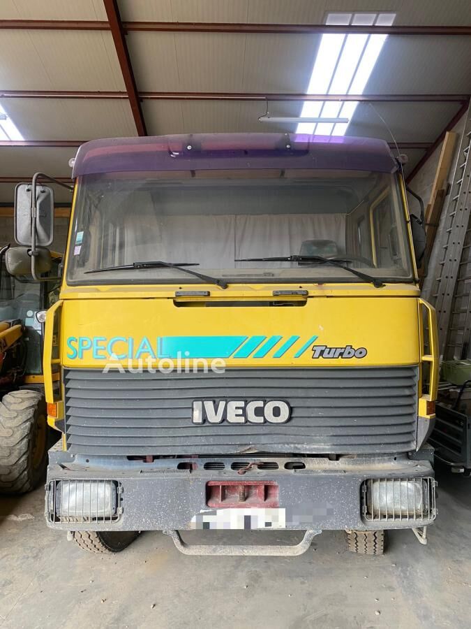 IVECO 330.36 kiper