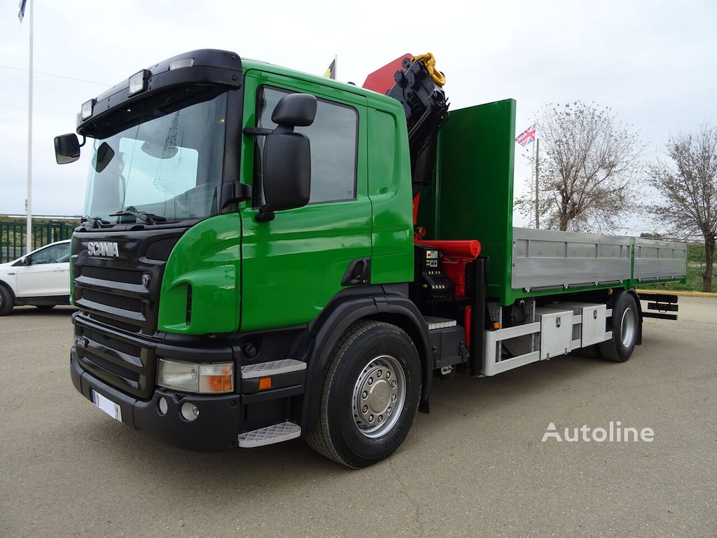 Scania R 340 kamion s ravnom platformom