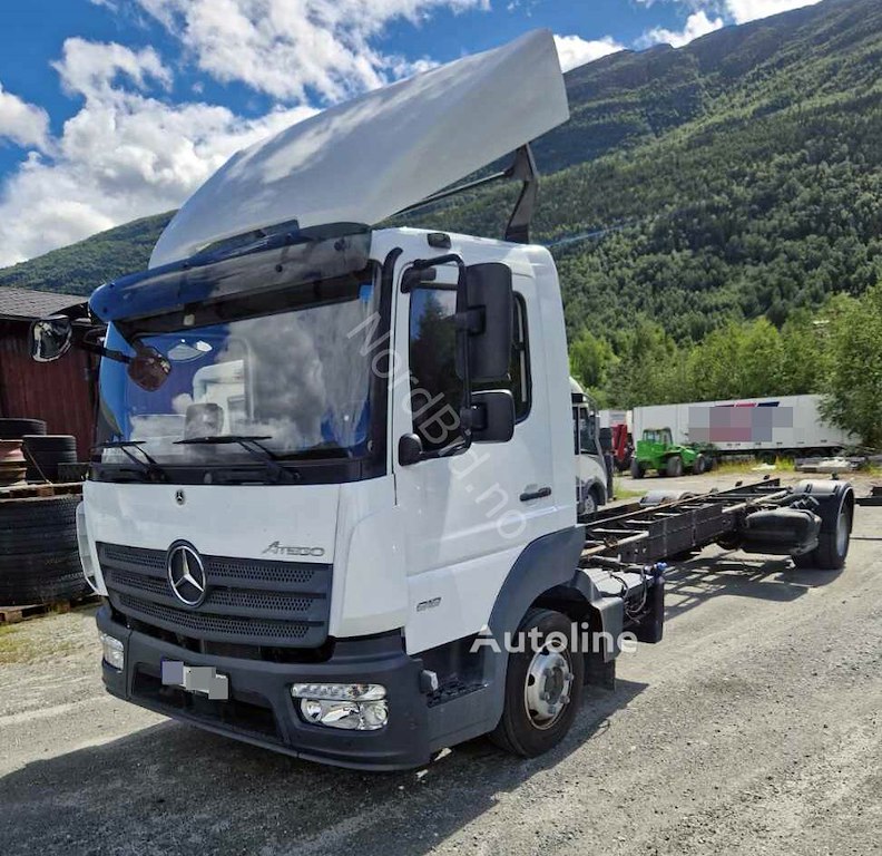 Mercedes-Benz ATEGO 818 *CHASSIS *ONLY 15.000 km *WB=6.202m kamion šasija