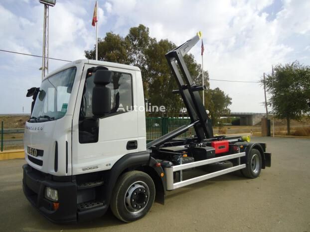 IVECO EUROCARGO 120 E 25 kamion rol kiper