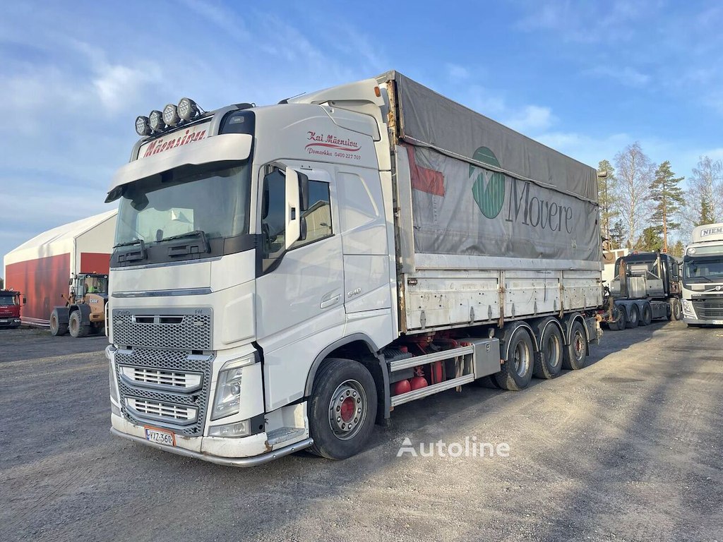 Volvo FH 540 8×4/4-4300 Taittokapelli nosturilla kamion s ceradom