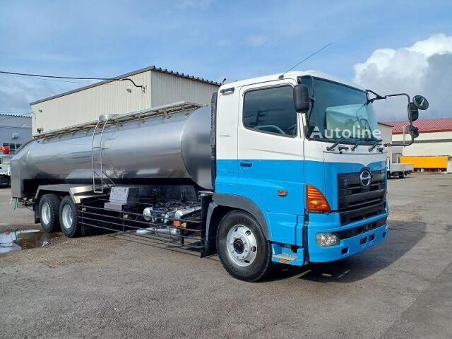 Hino KS-FS1EWWA autocisterna za mleko