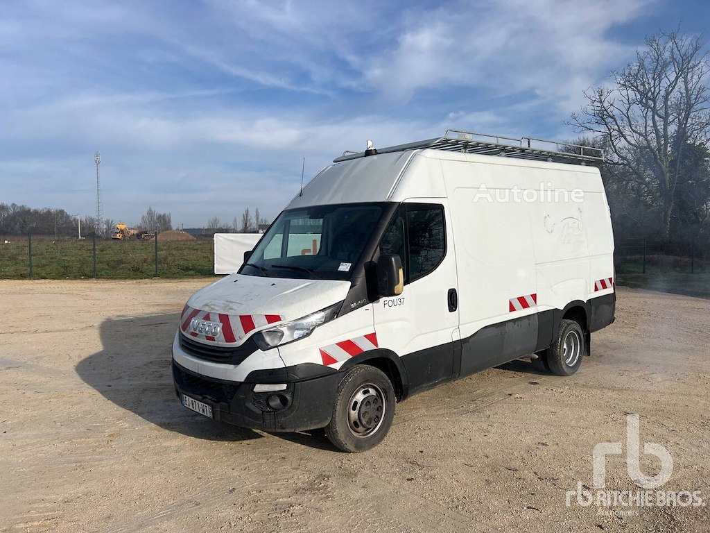 Prodaje se IVECO DAILY Vehicule Utilitaire minibus furgon na aukciji