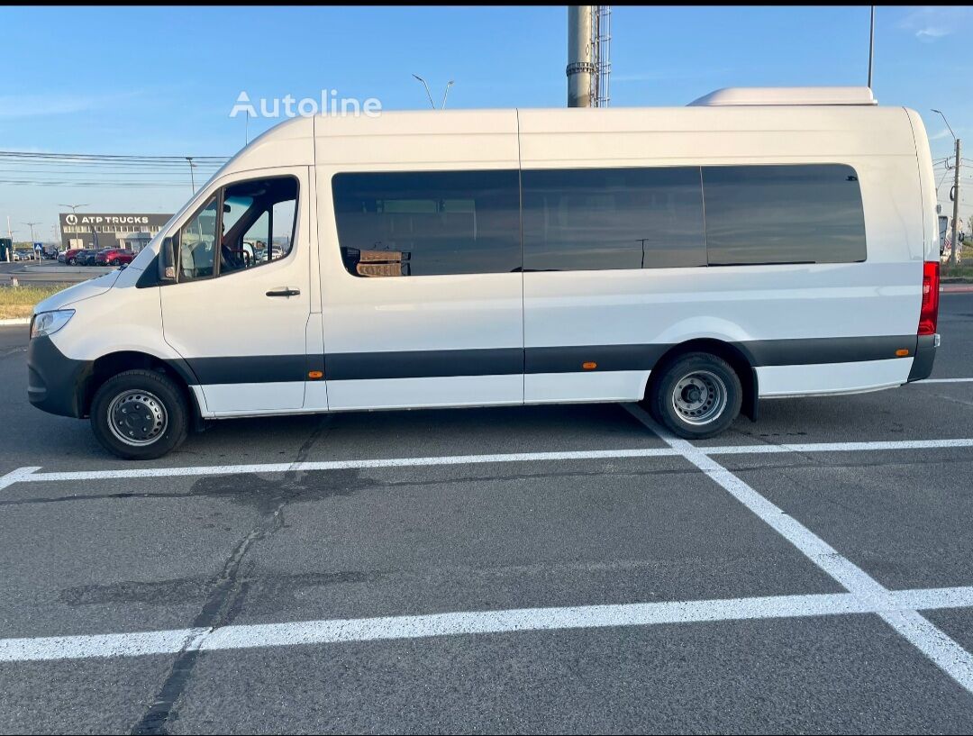 Novi Mercedes-Benz 517 putnički minibus