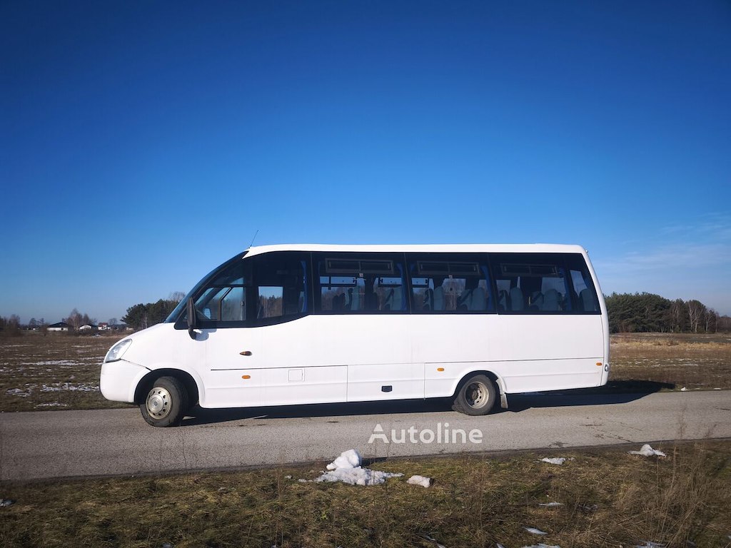 IVECO Wing putnički minibus