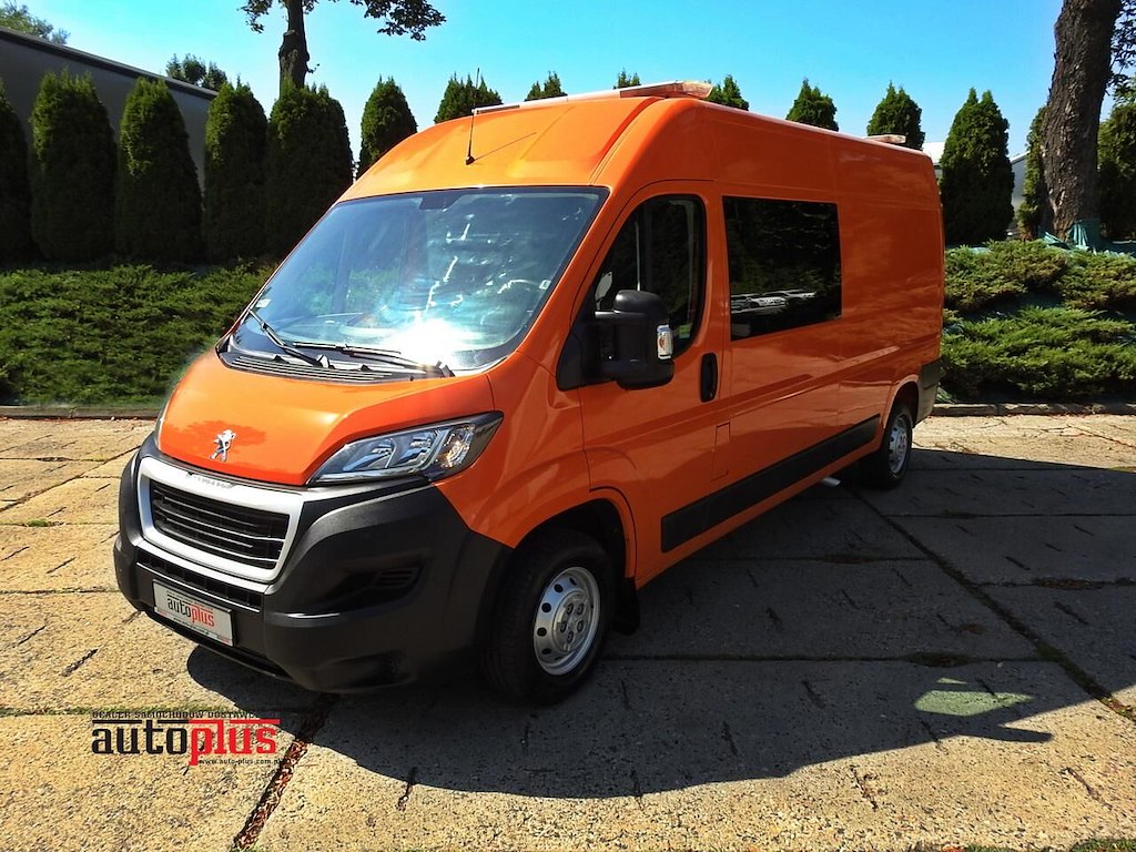 Peugeot Boxer kombi minibus