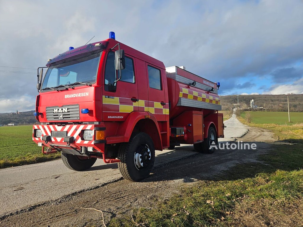 MAN 18.285 vatrogasno vozilo