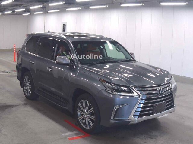 Lexus LX terenac