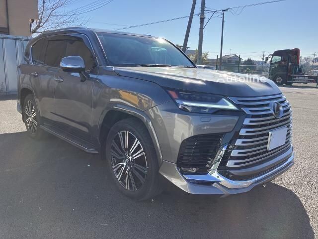 Lexus LX terenac