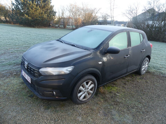 Prodaje se Dacia Sandero hečbek na aukciji