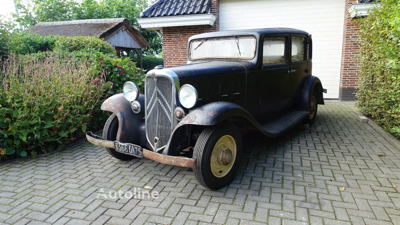 Citroen Rosalie 10A sedan