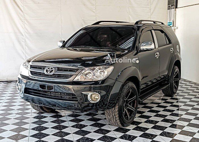 Toyota FORTUNER krosover