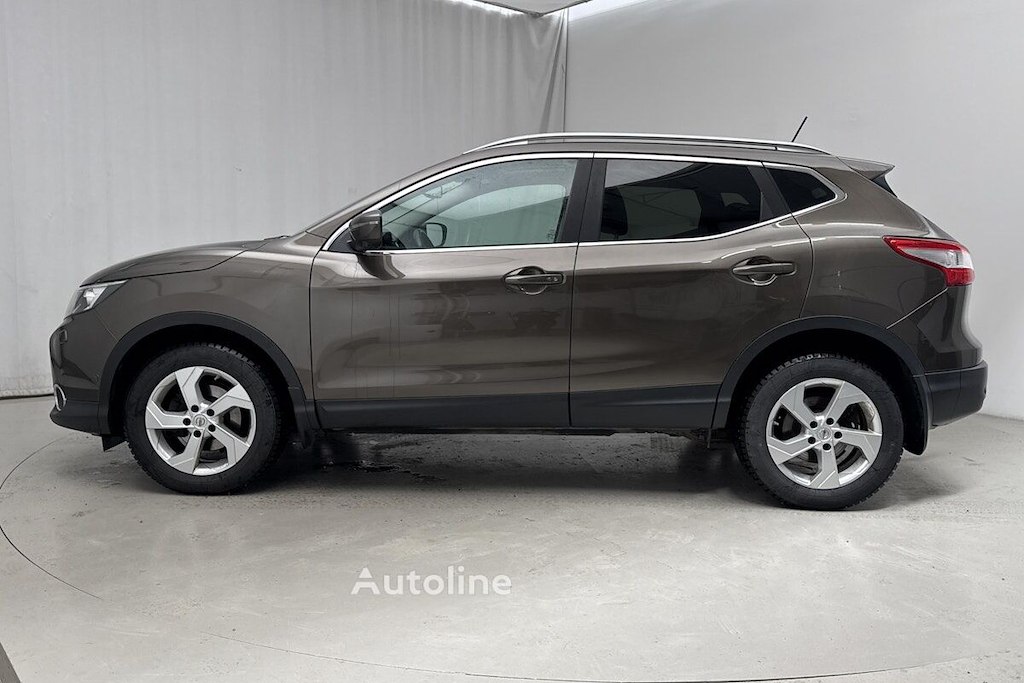 Prodaje se Nissan Qashqai krosover na aukciji