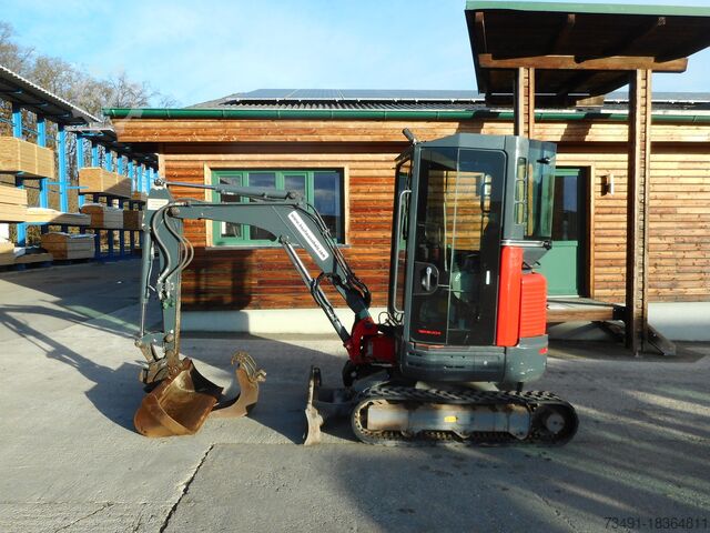 Mini bageri
Takeuchi TB23 ( 2.670kg )