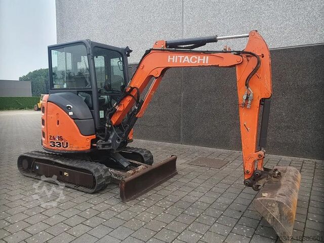 Mini bageri
Hitachi ZX33U -5A -CLR