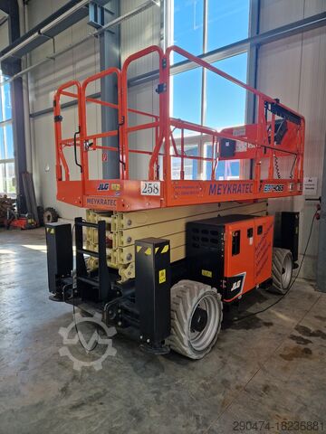 Off-road makaze lift
JLG ERT 4069