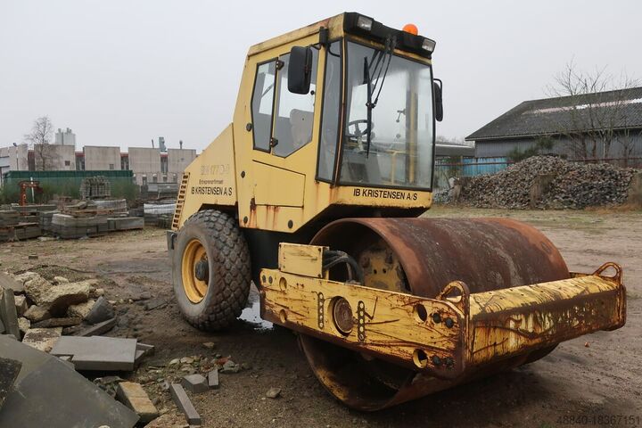 BOMAG BV 177 D-3 bubanj
Bomag BW 177 D-3