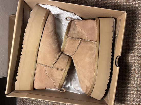 Ugg Classic Ultra Mini Platform 37