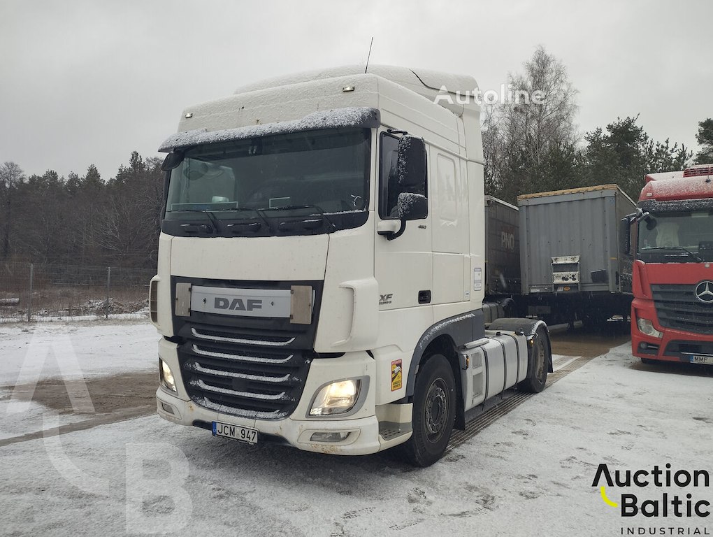 Prodaje se DAF XF 460 FT tegljač na aukciji