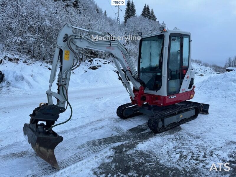 Takeuchi TB225 Tracked digger w/ 2 buckets mini bager