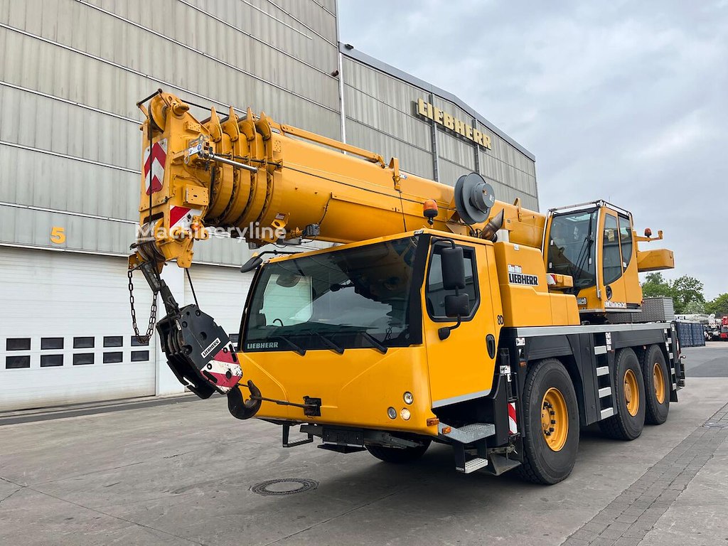 Liebherr LTM 1055-3.2 pokretna dizalica