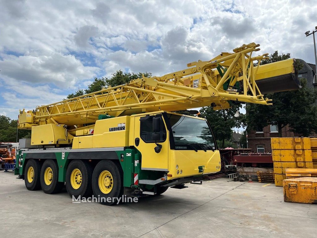 Liebherr LTM 1070-4.2 pokretna dizalica