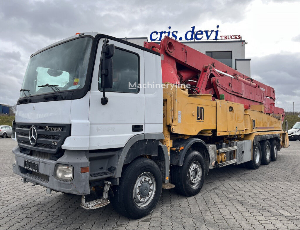 Putzmeister na šasiji Mercedes-Benz Actros 5050 10x6 Putzmeister 52 .5 - 16 H kamion s mešalicom za beton