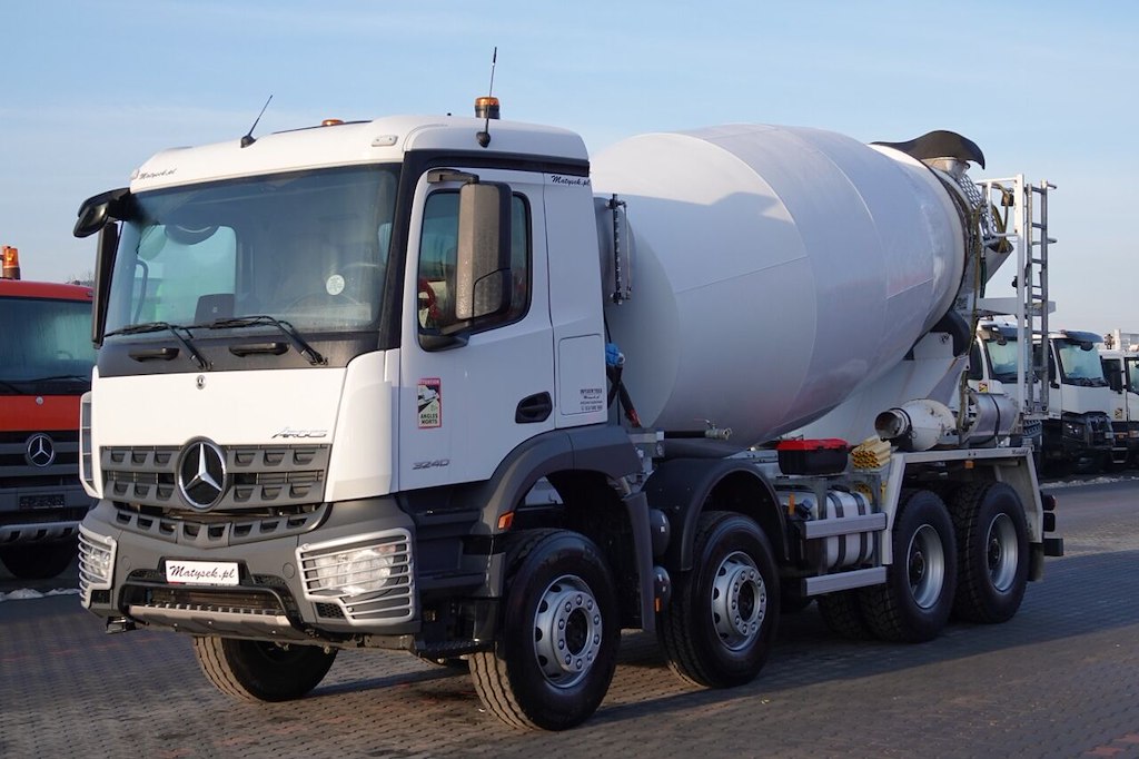 Mercedes-Benz AROCS 3240 / 8x4 / GRUSZKA 9m3 / BETONOMIESZARKA / EURO 6 /   20 kamion s mešalicom za beton