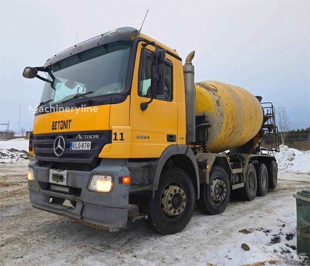 Mercedes-Benz Actros 4444 kamion s mešalicom za beton