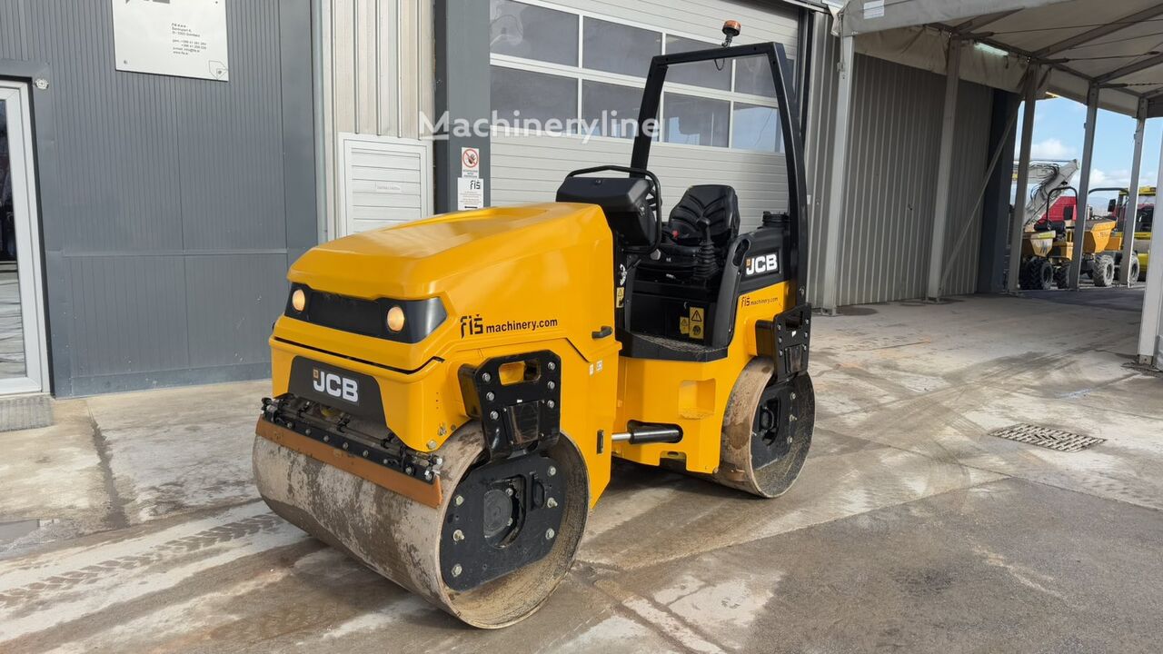 JCB VMT380-140 mali valjak