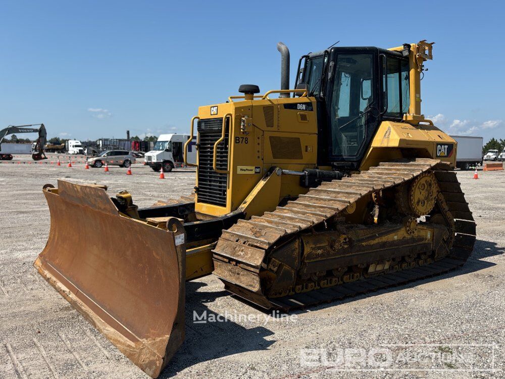 Prodaje se Caterpillar D6N LGP buldožer na aukciji