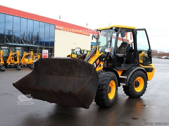 Novi JCB 409 prednji utovarivač