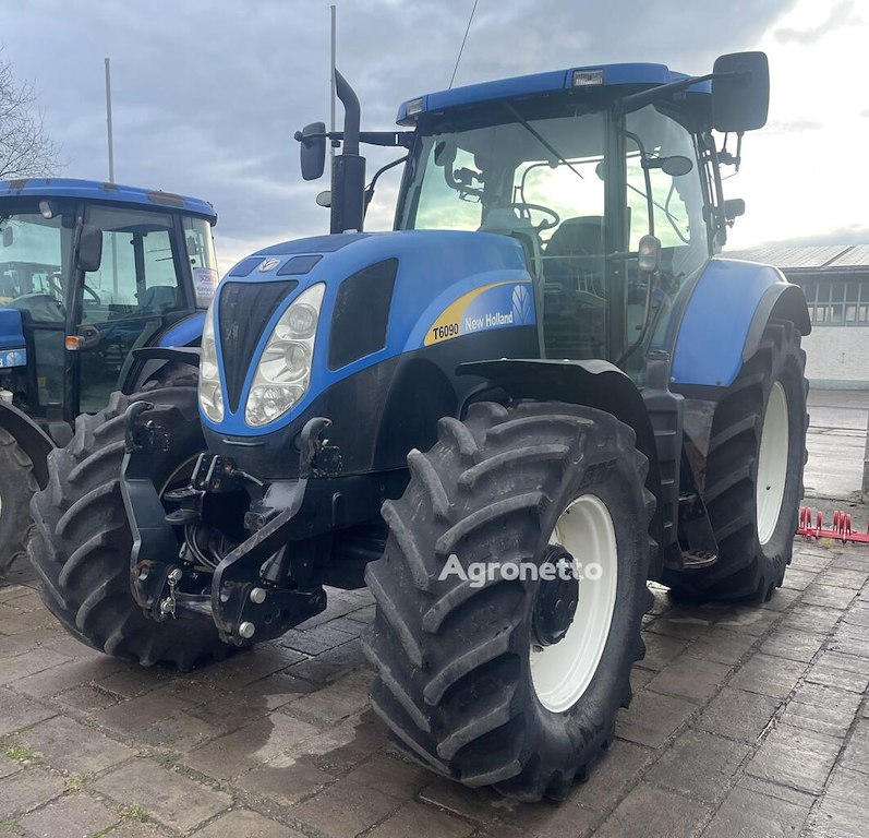 New Holland 6090 traktor točkaš