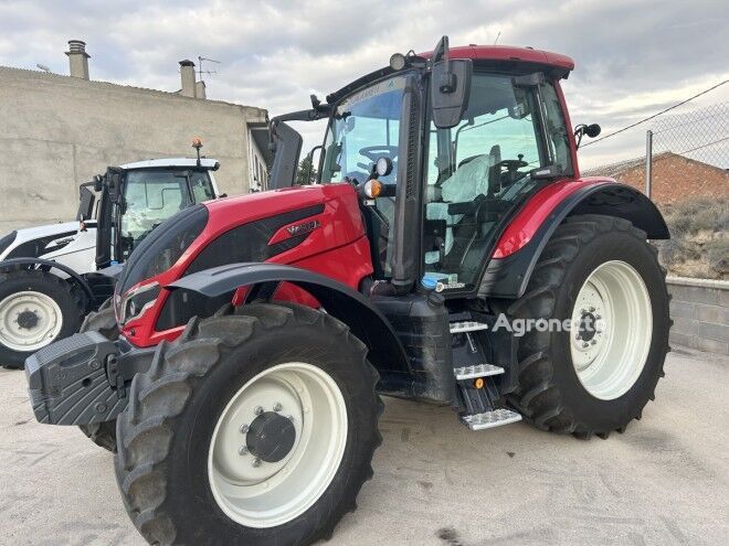 Valtra N135A traktor točkaš