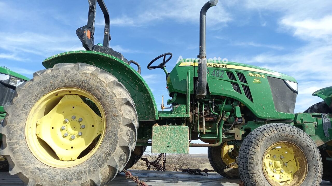 John Deere 5055E traktor točkaš