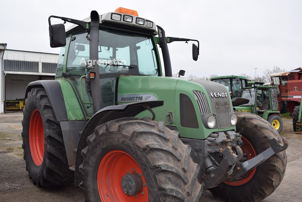 Fendt 716 Vario traktor točkaš