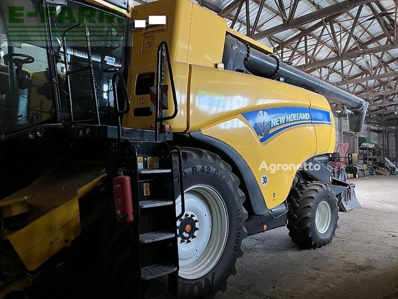 New Holland cx 8.90 kombajn za žito