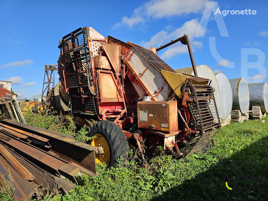 Prodaje se Tim Sugar beet harvester (Cukrinių runkelių kombainas) kombajn za repu na aukciji