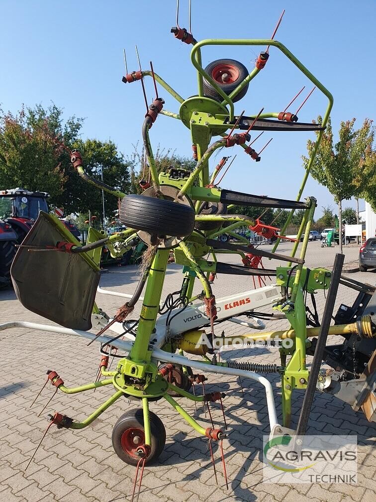 Claas Volto 800 prevrtač sena