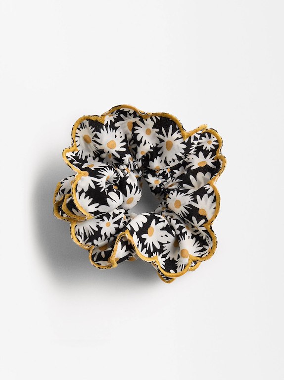 Daisy print scrunchie