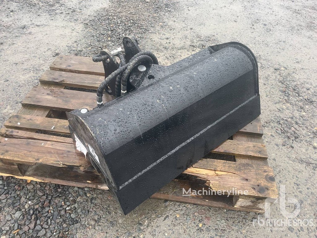 Prodaje se GIYI 830 mm Hydraulic Tilting (Unused) kašiku za bager na aukciji