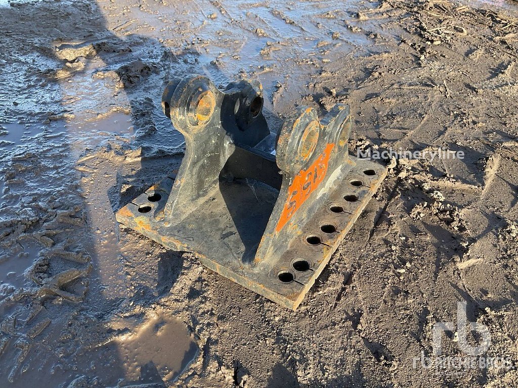 Prodaje se Excavator Headstock Bracket hidraulični čekić na aukciji